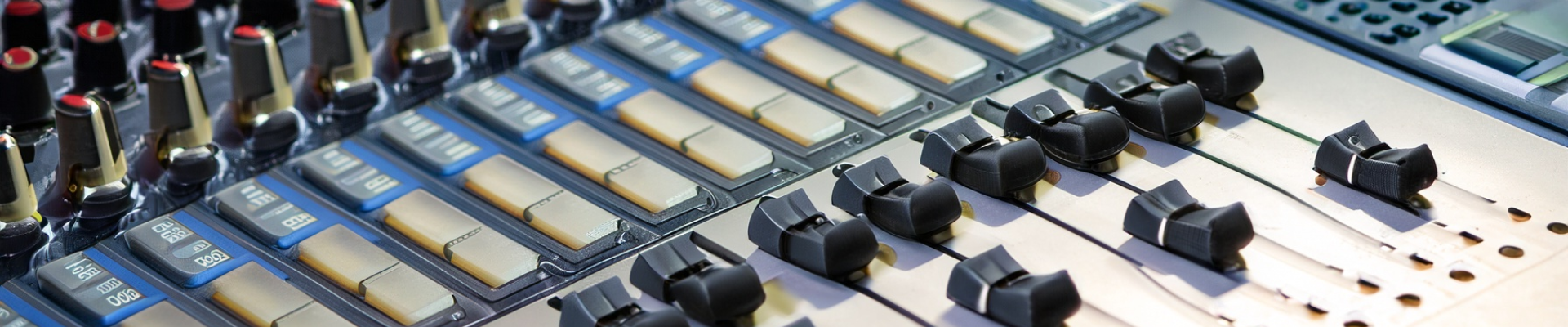 The Fascinating History of Analogue Electronics - SolderLabs